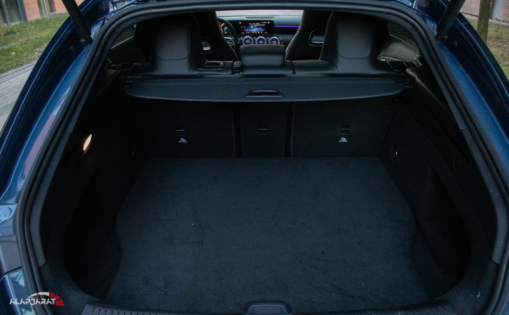 Mercedes-Benz CLA 250e EQ Power Shooting Brake teszt 2021 | Alapjárat