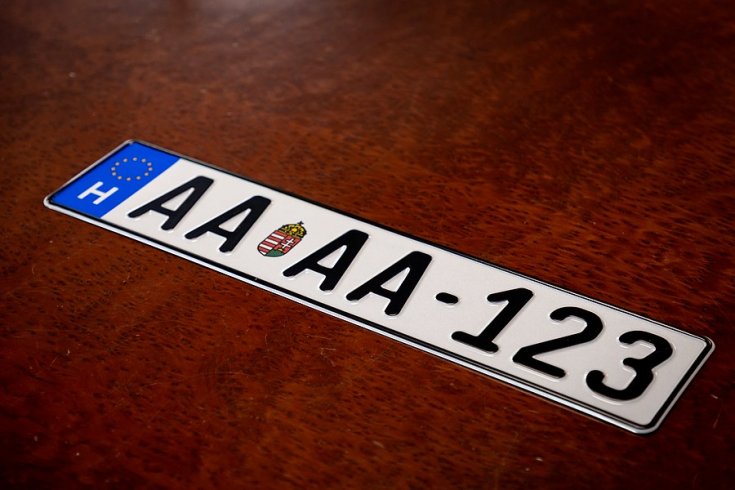 Hivatalos fotókon nézhetők meg az új magyar rendszámok | Alapjárat