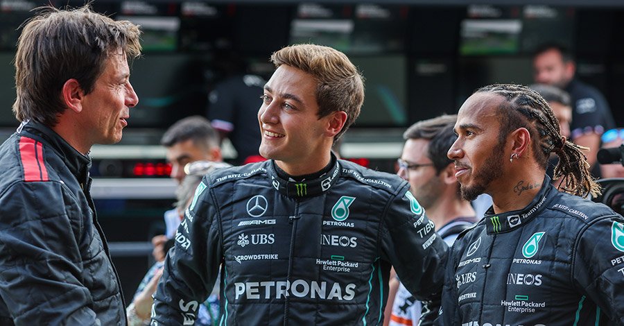 Pusztítóan fekete lett a Mercedes 2023-as F1-es autója - KÉPEK | Alapjárat